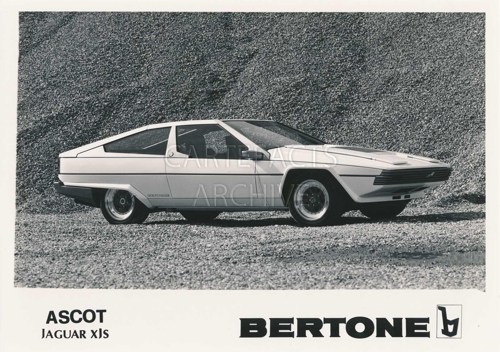 Bertone Jaguar XJS Ascot Concept - presskit with 5 x B&W photos (1977) - Cartefacts